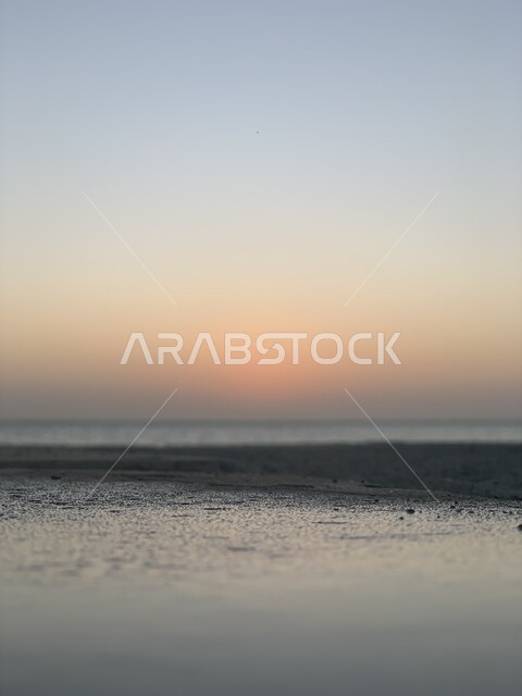 Landscape in Saudi Arabia, enjoying the view of calm sea waves in ...
