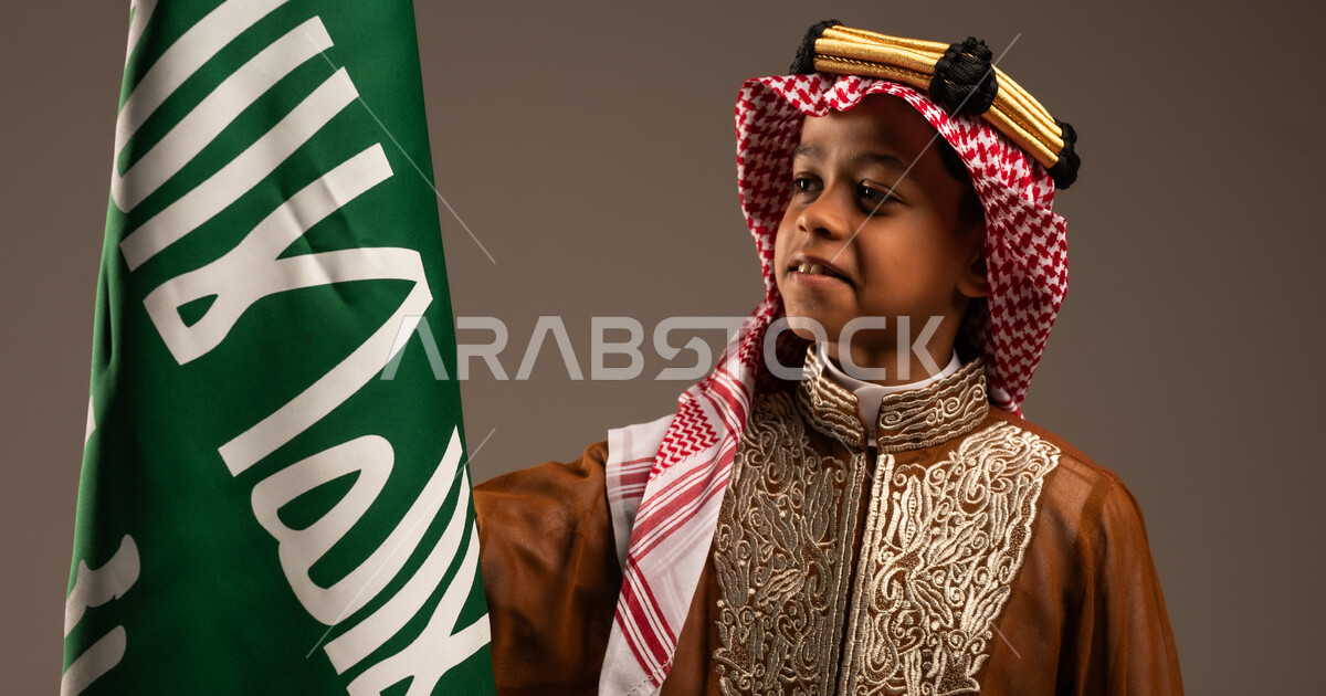 Wearing traditional costumes on holidays, feelings of love and ...