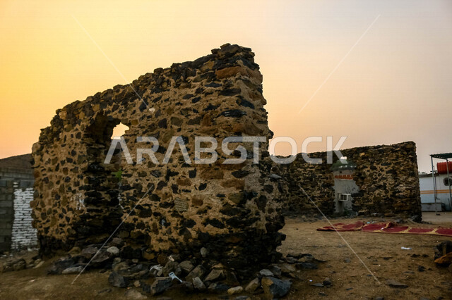 A picture of the old Hudaybiyah mosque near Mecca, on the old Makkah ...