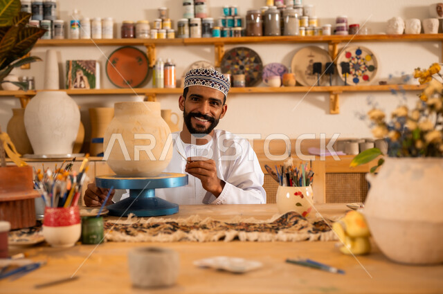 Professional pottery and ceramics coloring, an Arab Gulf Omani ...