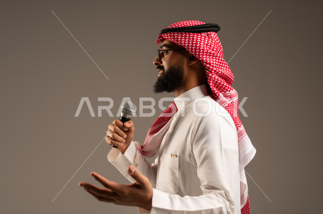 Presenting and discussing ideas, exchanging dialogues and effective ...