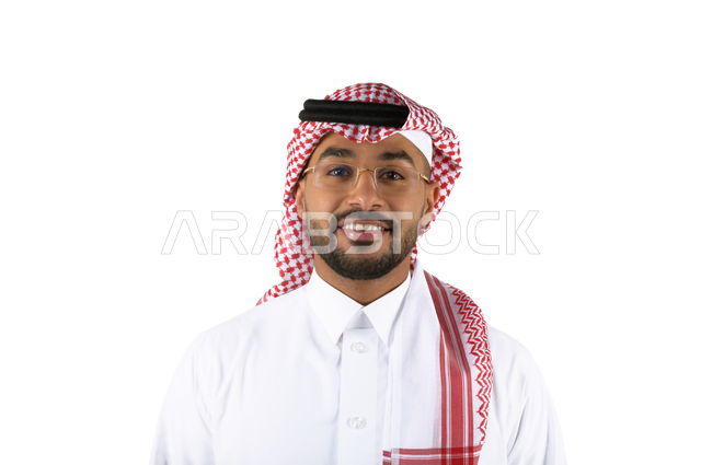 Portrait of a Saudi Arabian Gulf man wearing traditional Saudi dress ...
