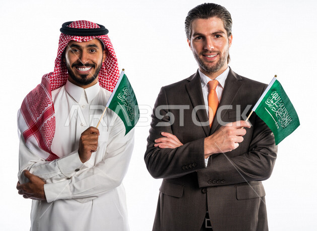 Portrait of a Saudi Arabian Gulf man in traditional Saudi costume ...