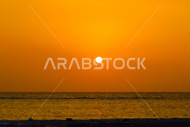 Sunset view at the sunken ship south of Jeddah in the Shuaiba area ...