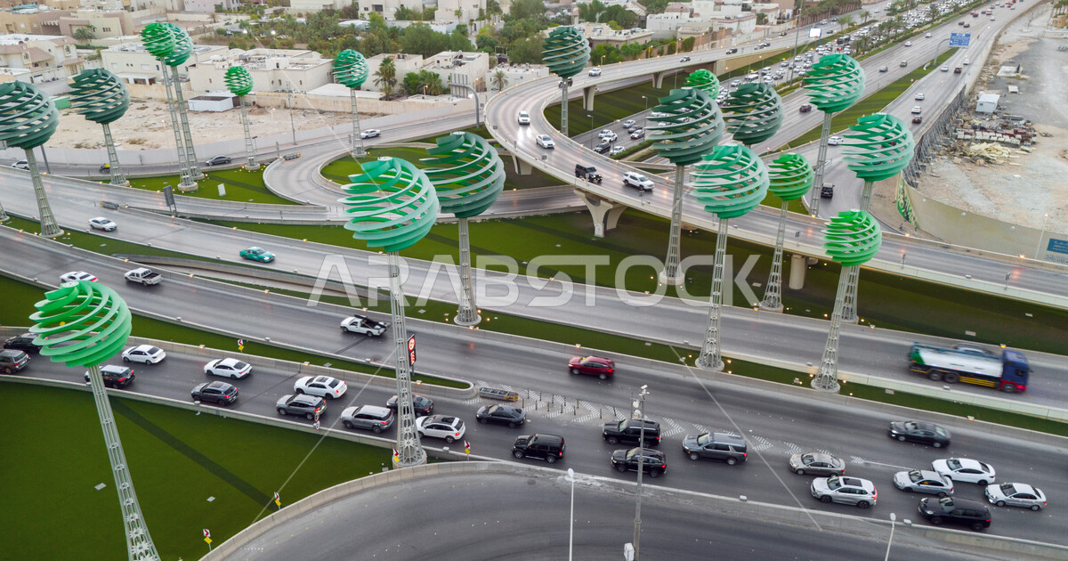Traffic in the streets and roads of the capital during the day ...