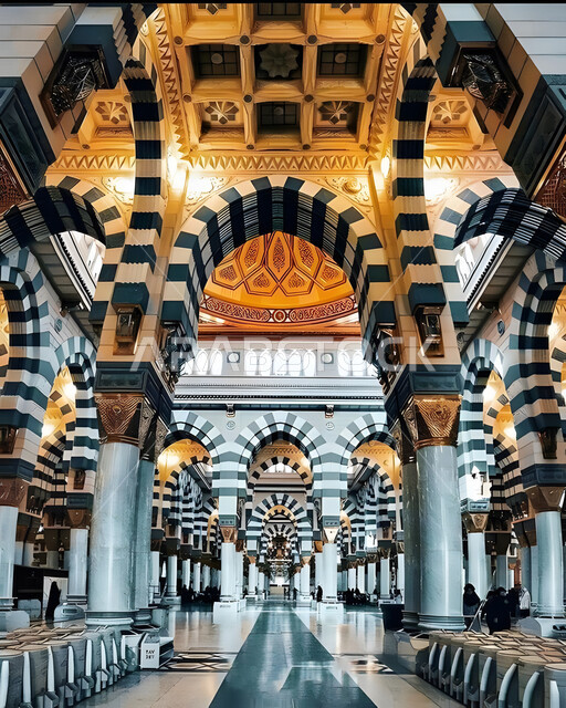 Architectural art, worship and closeness to God, sacred Islamic places ...