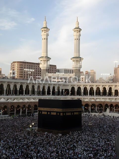 Sacred Islamic places and landmarks, pilgrims and Muslims ...
