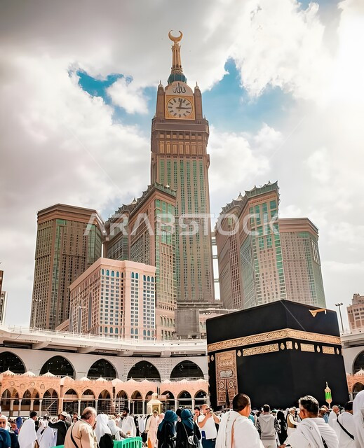 Pilgrims circumambulating the Kaaba in the courtyards of the Grand ...