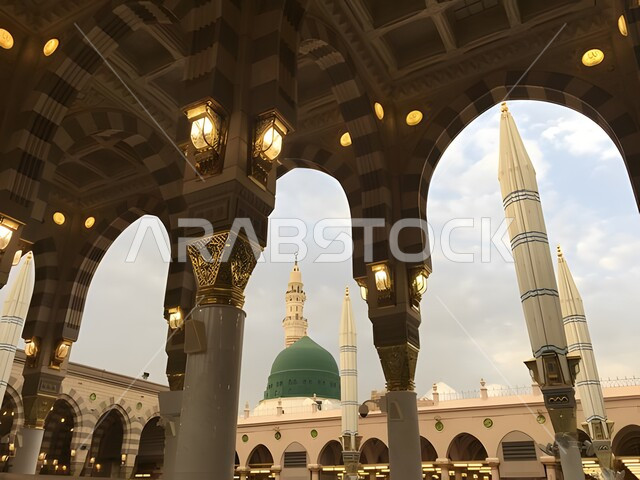 The exterior complex and the green dome of the Prophet's Mosque in ...