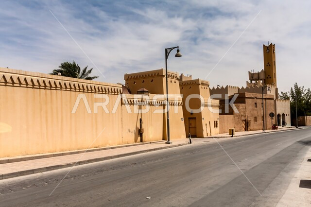 Old historical mosques in Riyadh, the old-style architecture of the ...