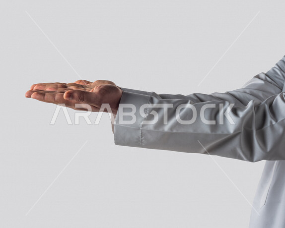 Portrait of a Saudi Arabian Gulf man with different hand gestures ...