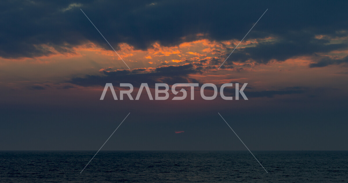 Beautiful sunset view from Jeddah Corniche in Saudi Arabia, the scenic ...