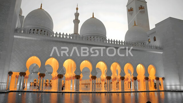 Sheikh Zayed Grand Mosque built in modern Islamic style in Abu Dhabi ...