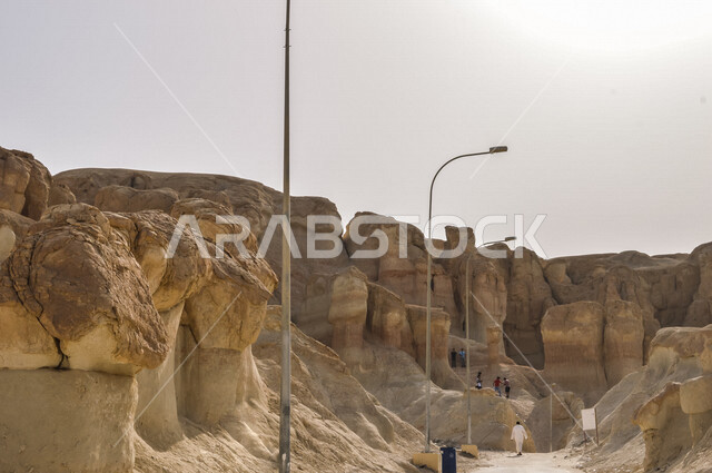 A picture of the beauty of the natural rock formations in Al-Ahsa ...