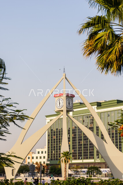 Famous tourist places and landmarks, destination for tourists and ...