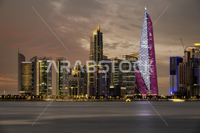 Famous tourist places and landmarks, attracting and attracting people ...