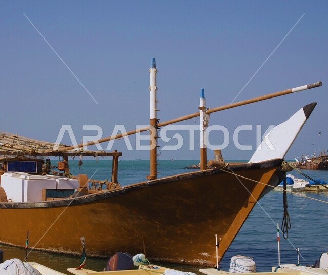 Yacht and ship movement at sea, tourist attractions from all over the ...