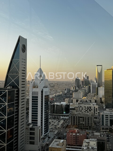 Hamad Tower with corporate offices on King Fahd Road in Al Olaya during ...