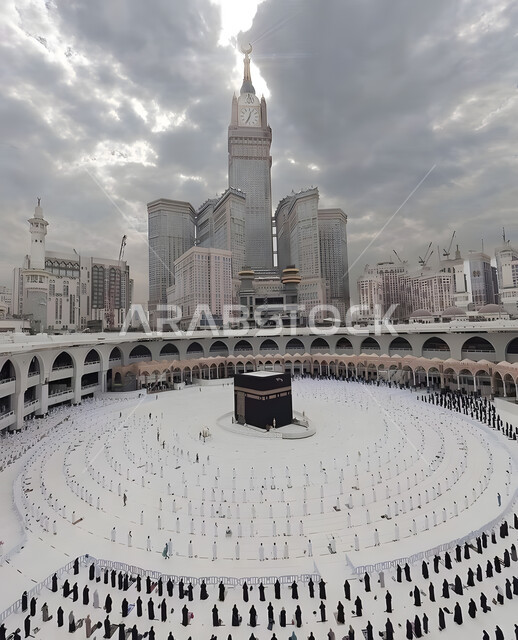 Clock tower overlooking the Kaaba, worship and drawing closer to the ...