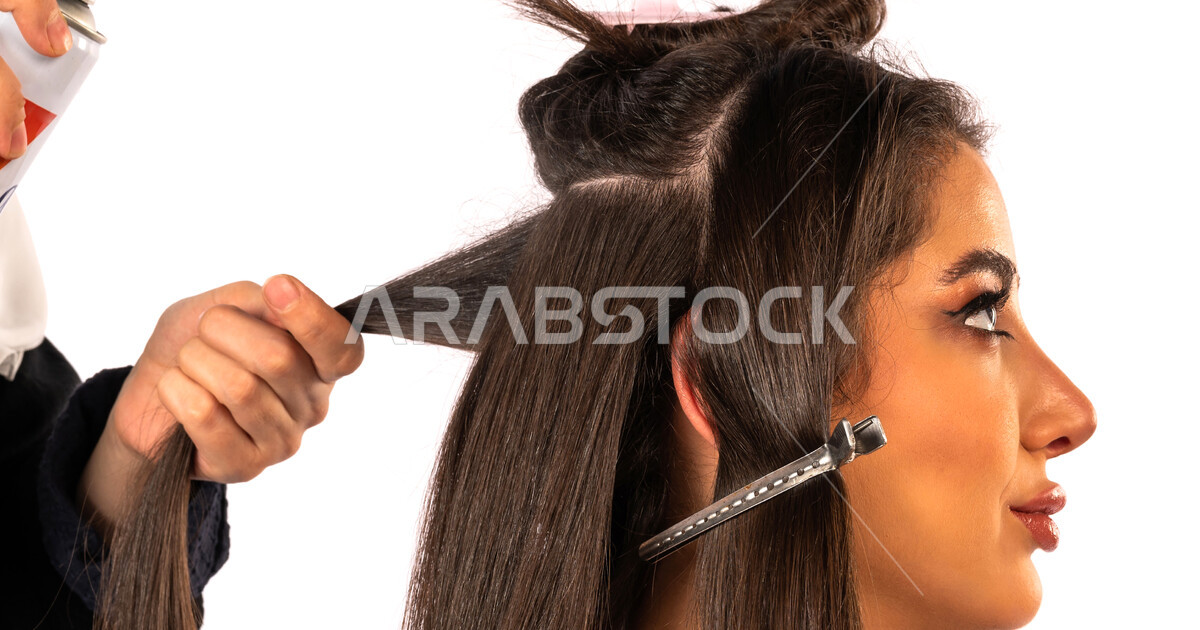 Portrait of a beautiful Saudi Arabian Gulf bride, the hairdresser ...