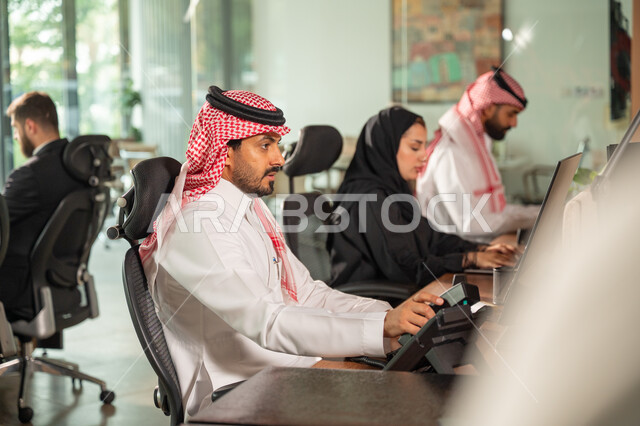 Exchanging experiences and information to achieve goals, two Saudi Gulf ...