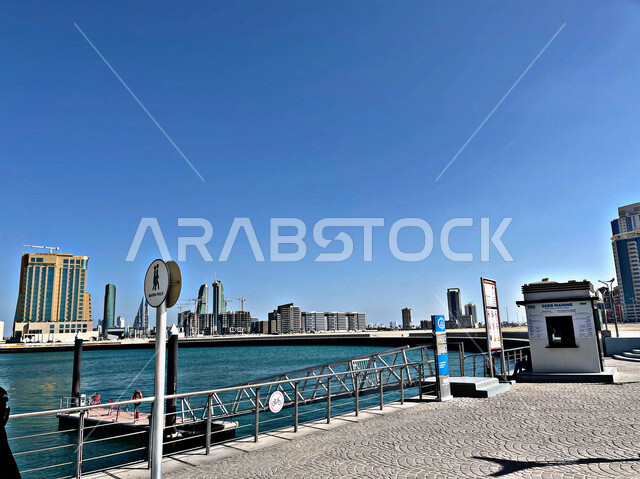 A picture of the promenade of the Bahrain Corniche, the waterfront in ...