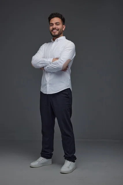 Saudi Man in Modern Casual Studio Outfit - Photo