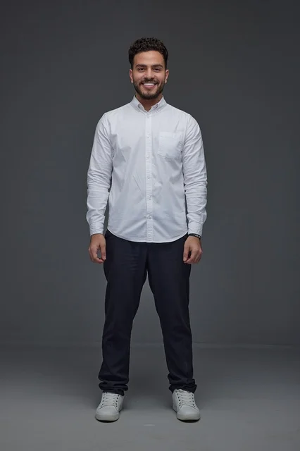 Saudi Man in Modern Casual Studio Outfit - Photo