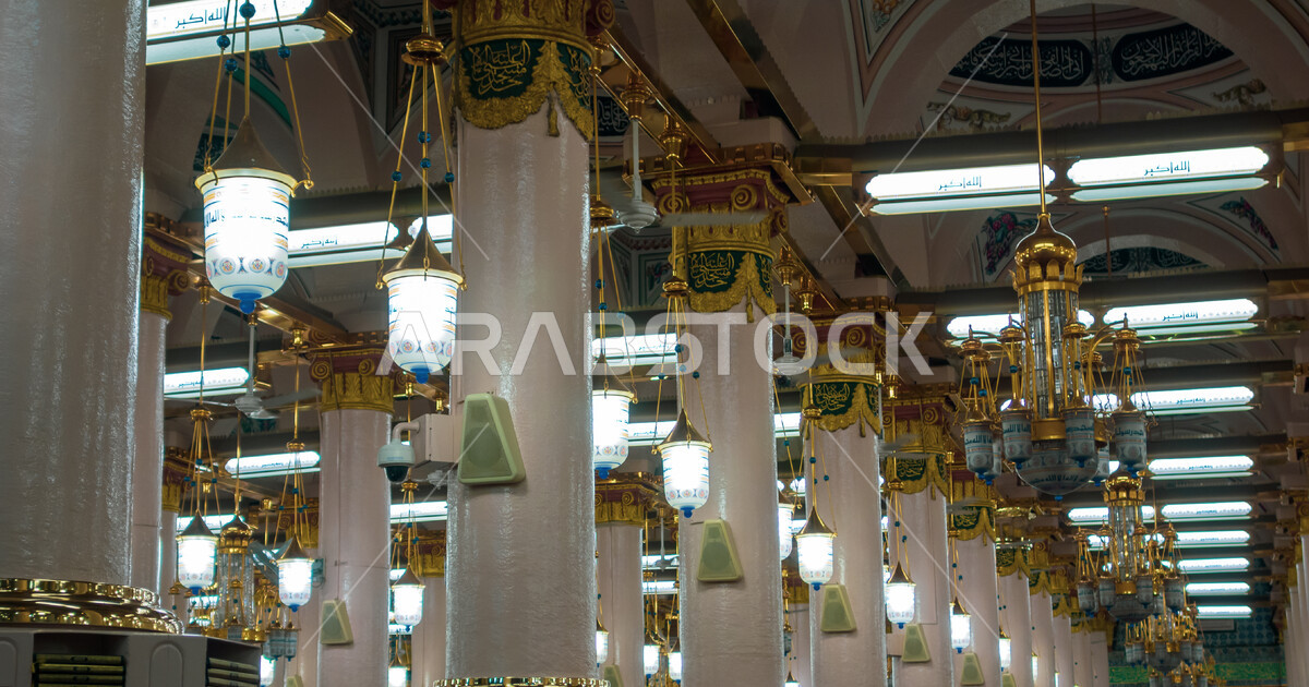 A picture from inside the Noble Prophet’s Mosque in Medina, Saudi ...