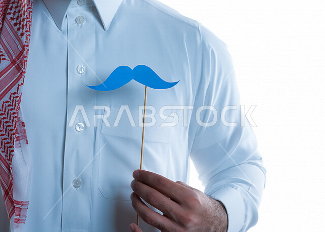 Portrait of a Saudi Arabian Gulf man wearing the traditional Saudi ...
