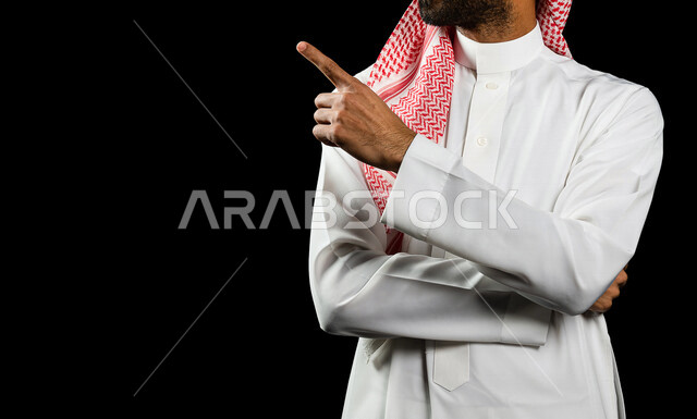 Portrait of a Saudi Arabian Gulf man wearing a Saudi dress, hand ...