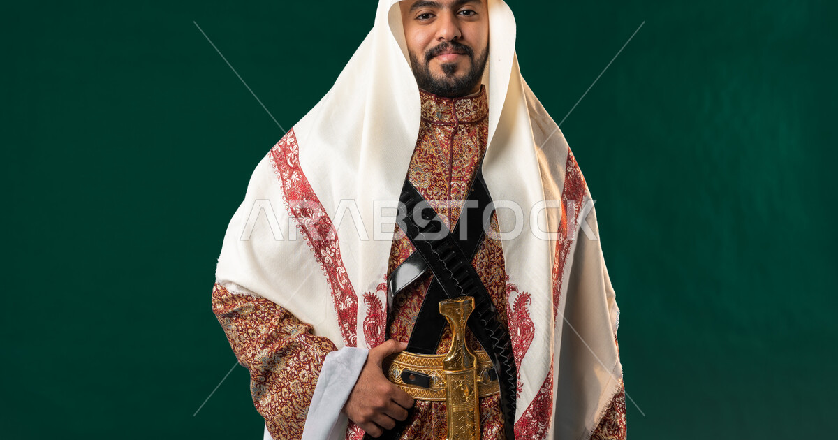 Croma, smiling Saudi Arabian Gulf Arab man, looking at the camera ...