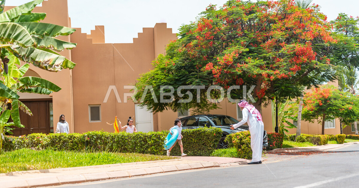 A Saudi Arabian Gulf family living in high-end residential ...