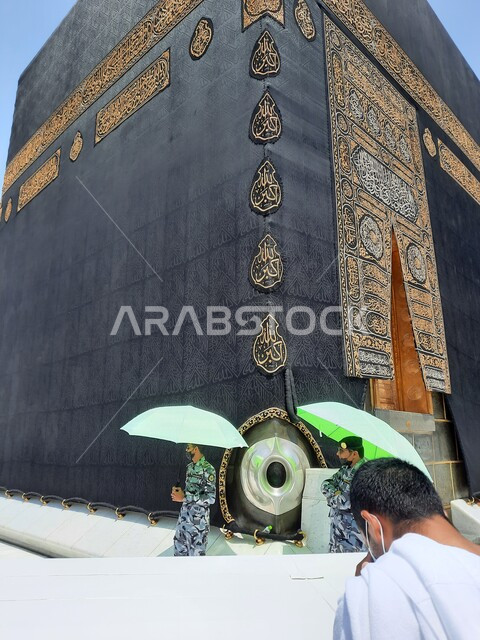 Close-up of the Kaaba in Mecca, the Kaaba cover, Quranic verses on the ...