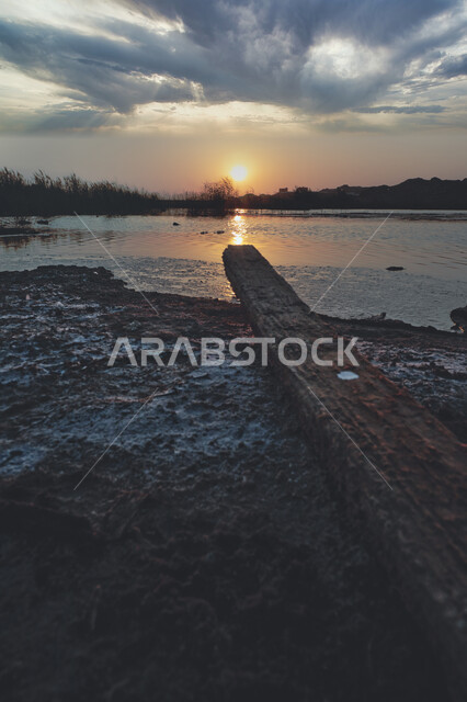 Lake Jeddah in Saudi Arabia at sunset, nature in Saudi Arabia, sunset ...