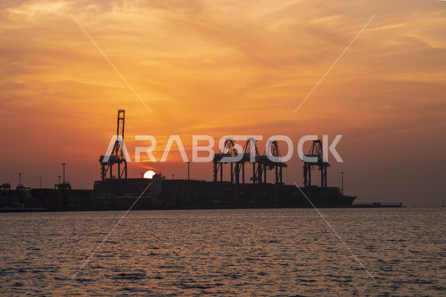 Ship port on the Red Sea in Jeddah, Saudi Arabia at sunset, Jeddah ...