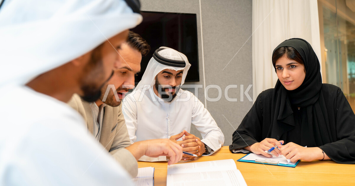 Arab Emirati Gulf students at the university, sharing academic ...