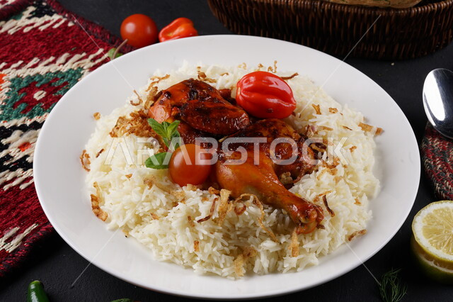 Bukhari rice with mandi chicken, Saudi traditional food, Saudi ...