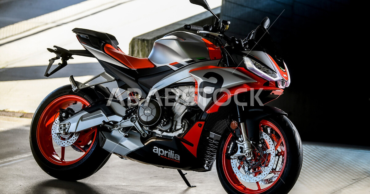 Modern sports motorcycle, motorcycle, two-wheeled tank, motorcycle ...