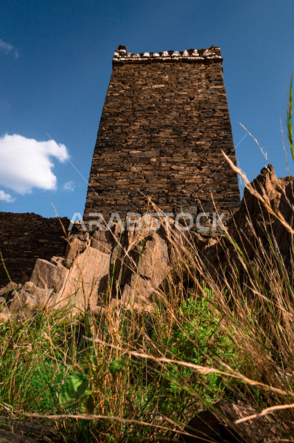 An ancient stone castle with ancient Arab architecture in Maysan ...