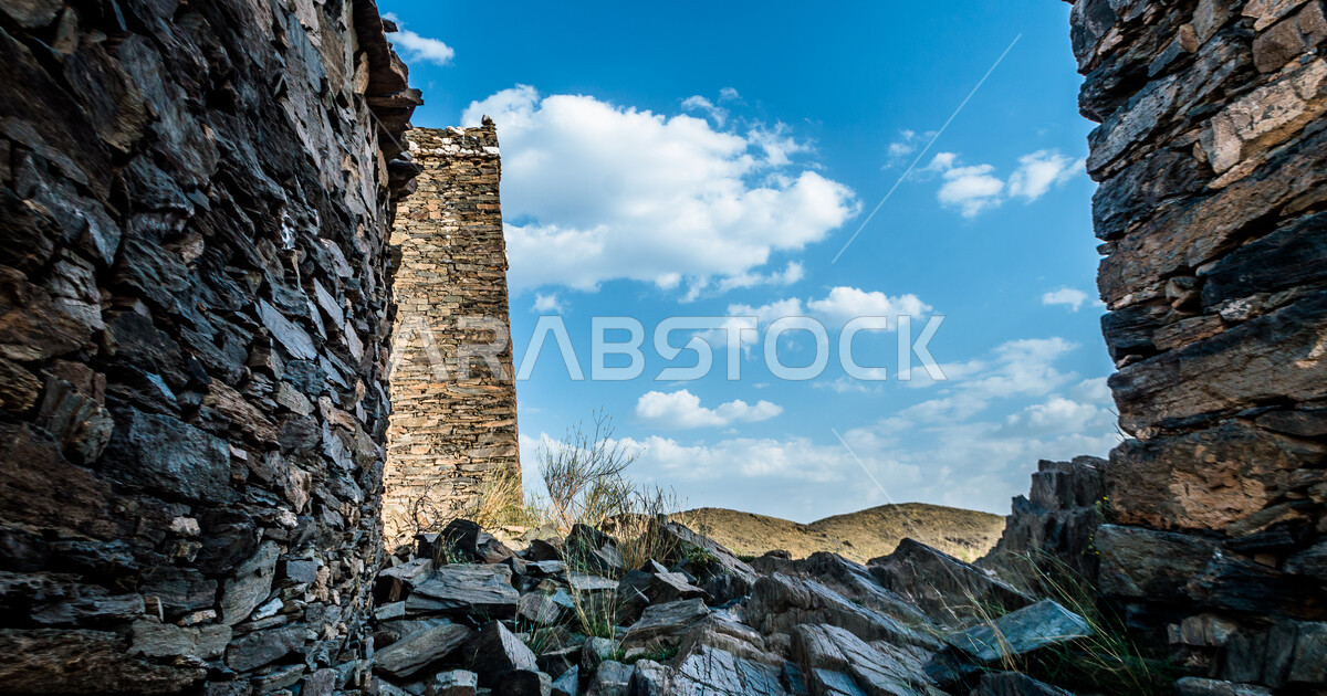 An ancient stone castle with ancient Arab architecture in Maysan ...