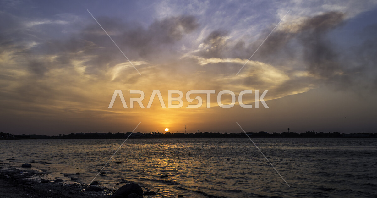 Sunset and sunrise on the shore of the Arabian Sea in Jeddah, sunset ...