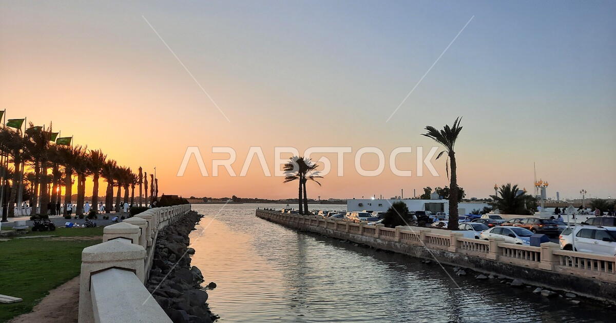 Aesthetic image of the Red Sea beach in Jeddah, Saudi Arabia at sunset ...