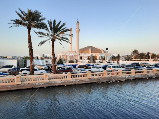 The Hassan Anani Mosque is one of the great mosques in Jeddah, located ...