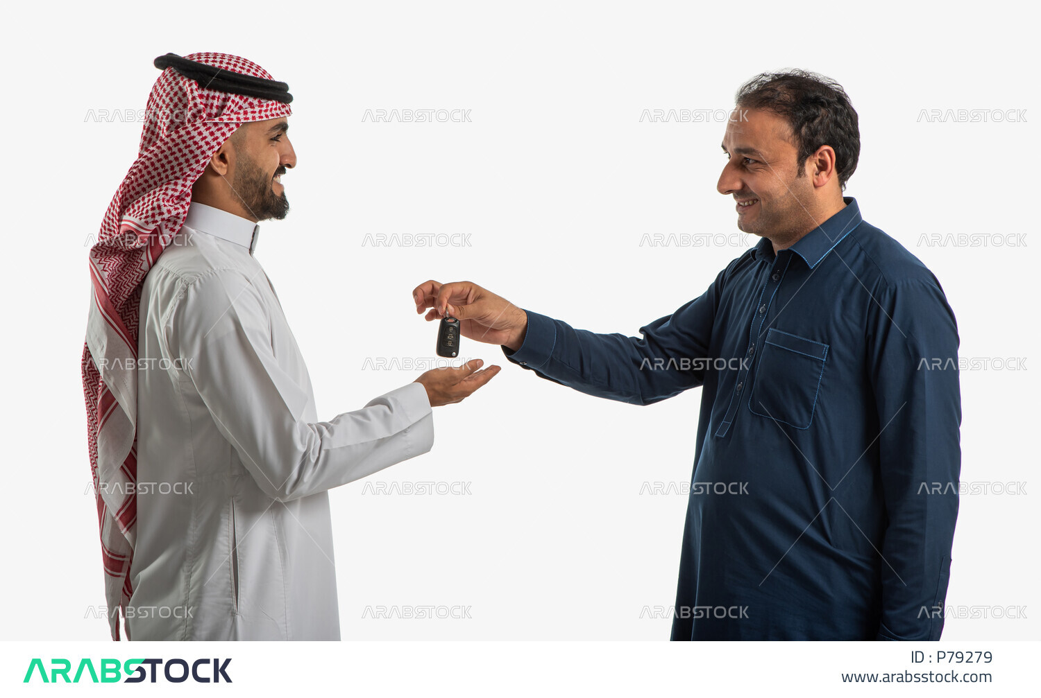 Portrait of a Pakistani car driver wearing traditional Pakistani dress ...