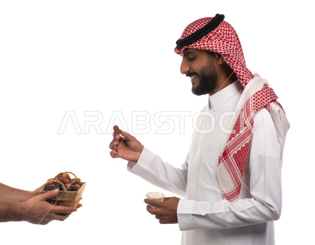 Holidays and occasions, the quality of Saudi date products, a portrait ...