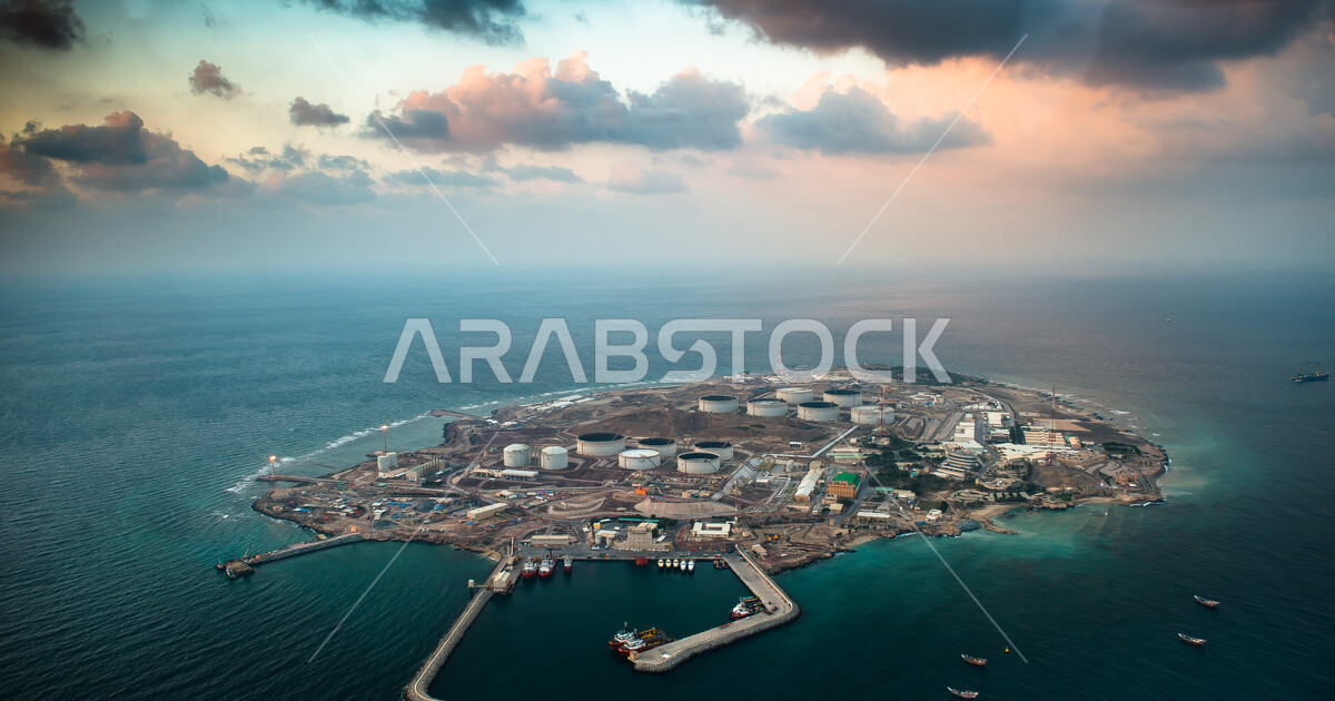 An overhead view of Halul Island in the State of Qatar, oil storage ...