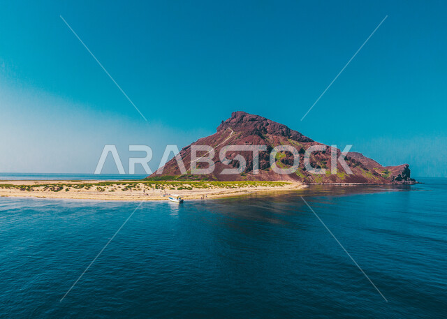 Cable Island in the Kingdom of Saudi Arabia, recreational tourist ...