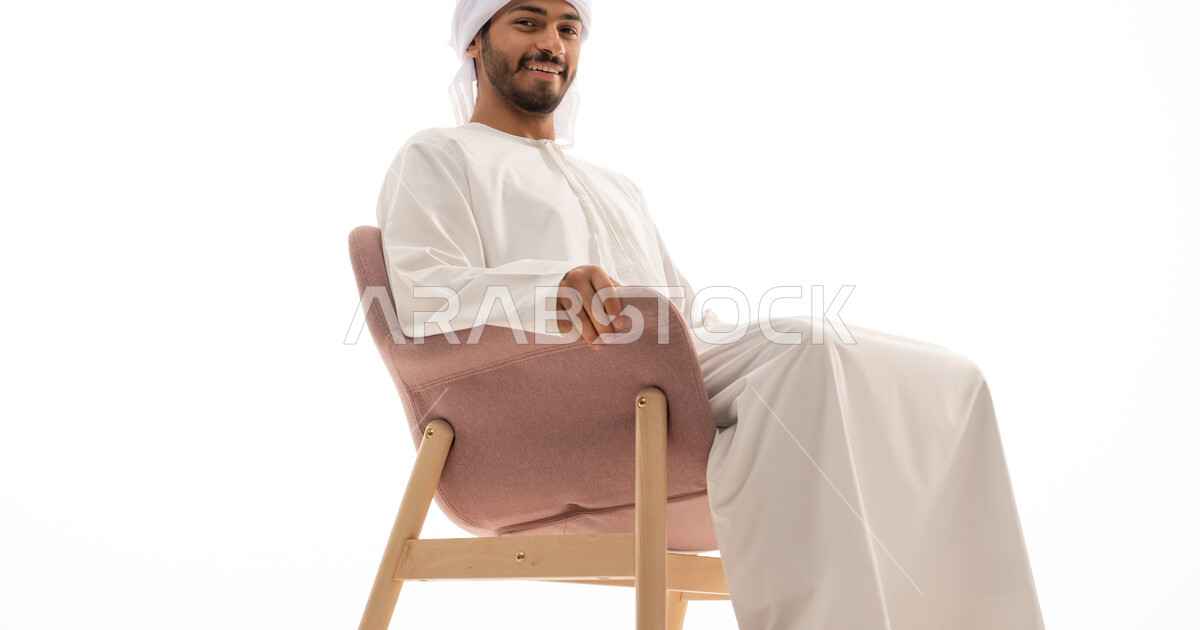 Portrait of an Arab Emirati man wearing traditional Emirati dress ...