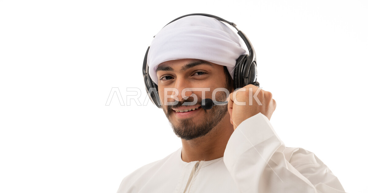 Portrait of an Emirati Arab Gulf man wearing traditional Emirati dress ...